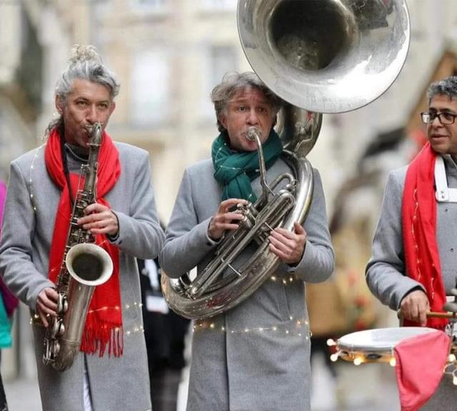 NOËL AU BALCON - FANFARE | LA ROCHE-SUR-YON